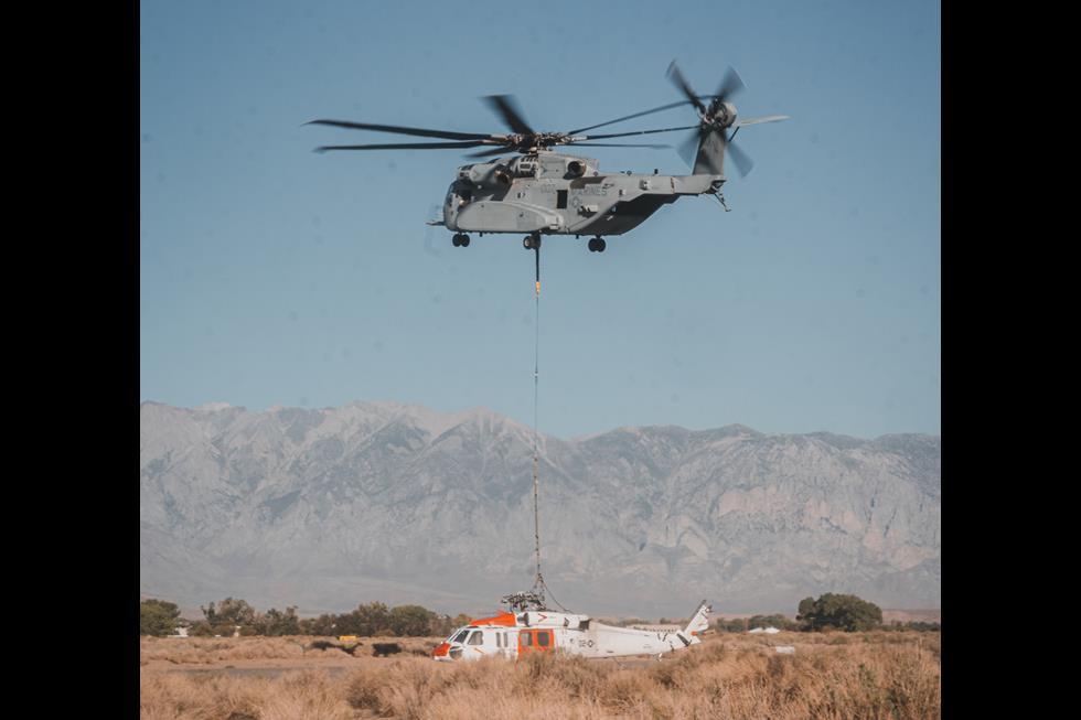 CH-53K King Stallion heavy lift helicopter flies first mission | News ...